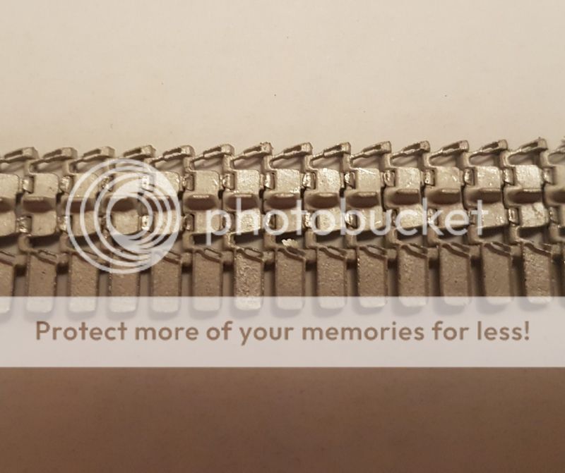 Pz.Bef.Wg III Ausf.J w/schurzen Dragon 6570 - International Scale Modeller