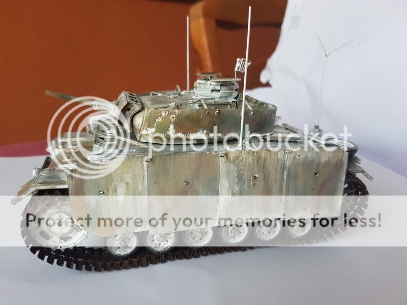 Pz.Bef.Wg III Ausf.J w/schurzen Dragon 6570 - Page 1 - International ...