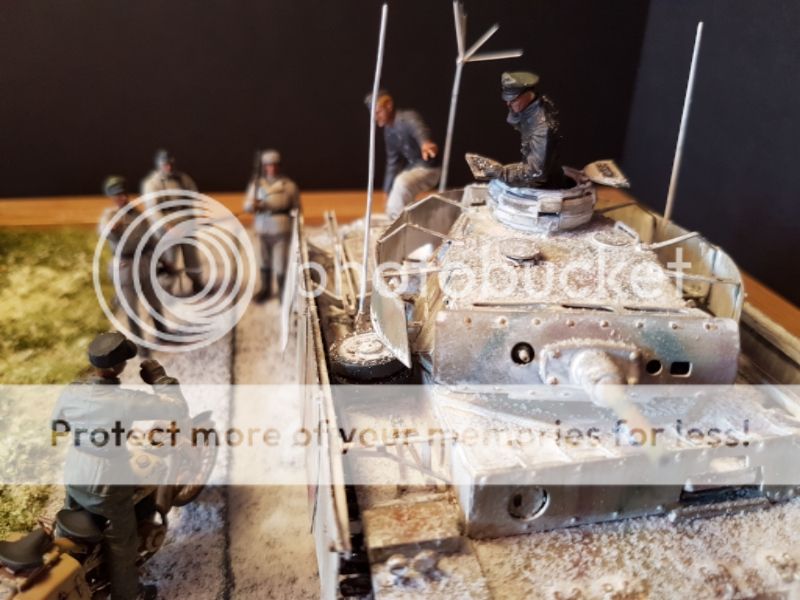 Last Snows of winter - Pz.Bef.Wg III Ausf.J w/schurzen Dragon 6570 ...